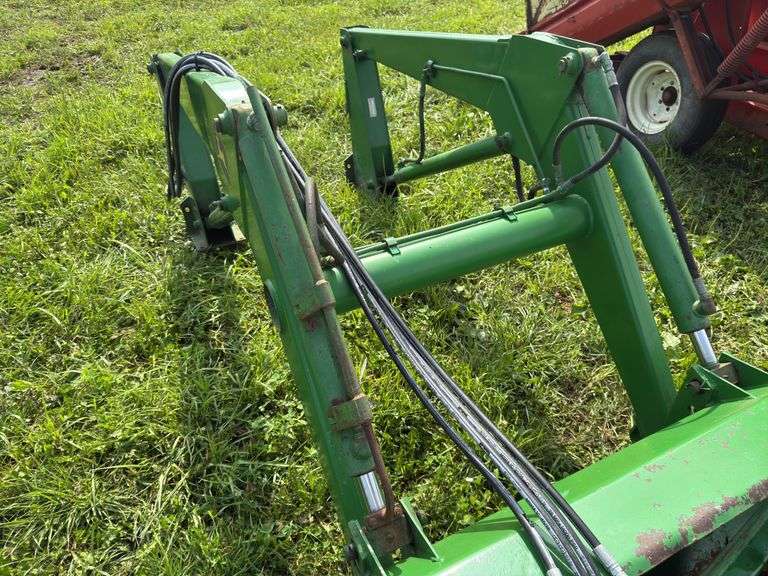 John Deere 148 Hydraulic Loader, 7' Bucket, Like New Hoses, JD Brackets ...