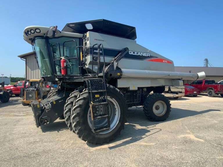 2010 Agco Gleaner R76 Combine, 2518 eng. hrs, 1786 sep hrs, Hopper Ext ...