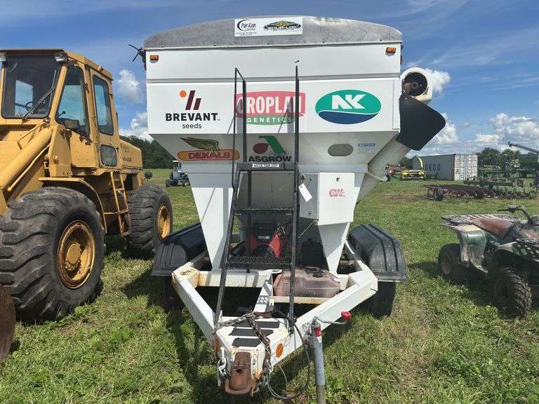 2005 Par-Kan Weigh Wagon Tandem Axle Trailer, Corner Auger, Weigh ...