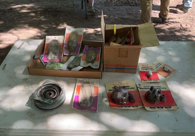 Distributor caps, condenser, battery cables ** semi trailer - Hamilton ...