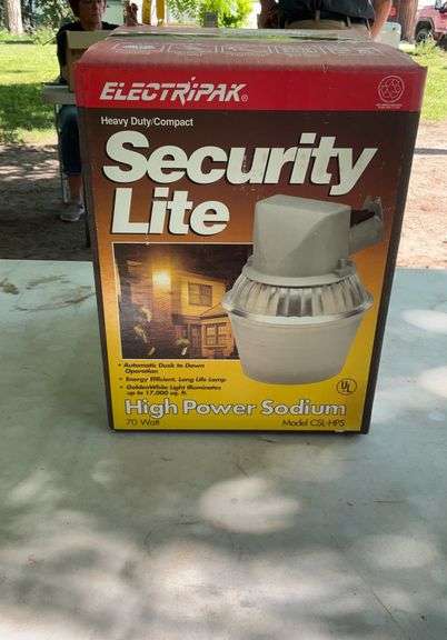 Electripak Security light, 70W ** semi trailer - Hamilton-Maring ...