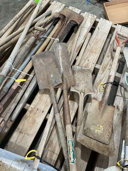 (3) shovels - Hamilton-Maring Auction Group