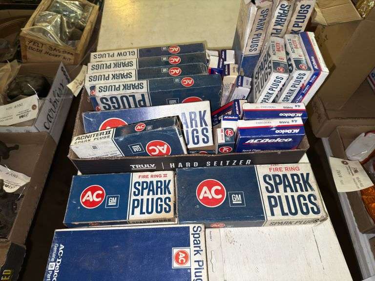 AC Spark Plugs - Hamilton-Maring Auction Group