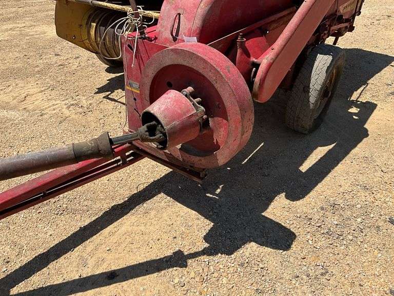 New Holland Super Hayliner 68 Small Square Baler, Straight Chute ...