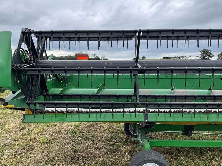 John Deere Model 930 F Flex Head, 30’ Single Point Hook Up, Stubble ...