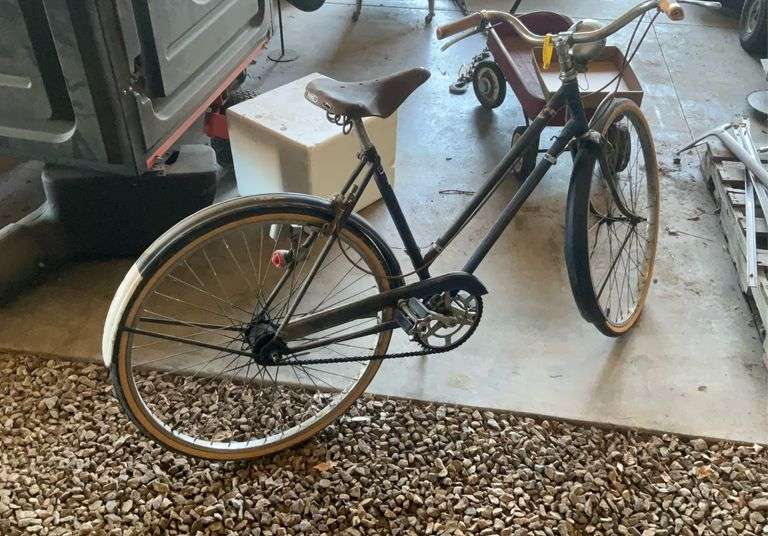 Robin Hood Sports high tensile steel bicycle - Hamilton-Maring Auction ...
