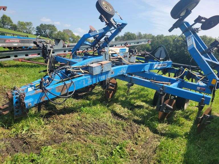 DMI Nutri-Placr 27.5' NH3 Applicator, 30" Spacing, Raven Cooler, No ...