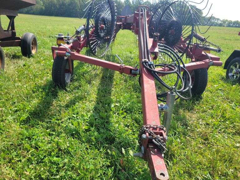 Case IH WRX 201 Hay V-Rake, 10 Wheel, Hydraulic Fold, SN: DFC001241 ...