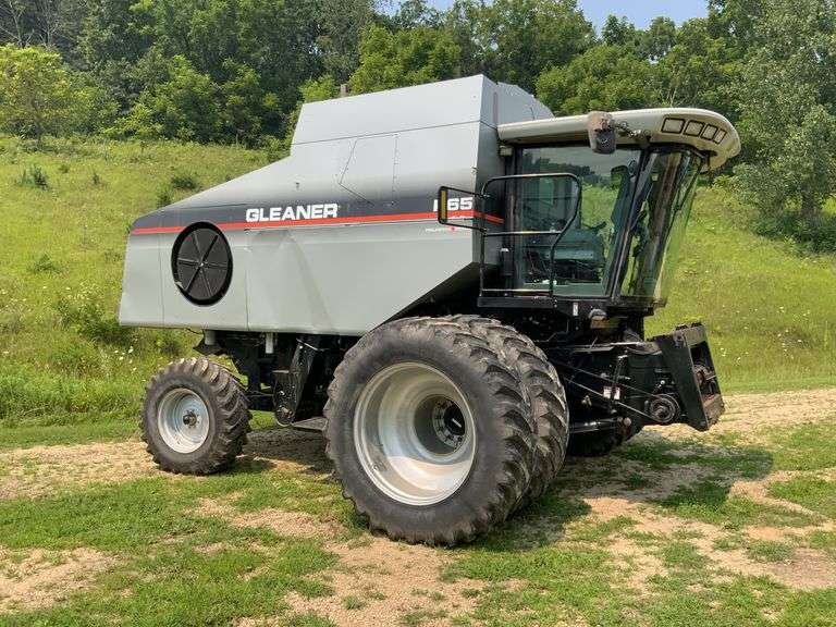 2005 Gleaner R65 Combine, 2,209 Engine, 1,379 Sep, Ag Leader Monitor ...