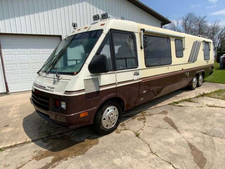** 1989 Winnebago Ranger 2000 (Spectrum) Motorhome, 460 V8 Ford Pusher ...
