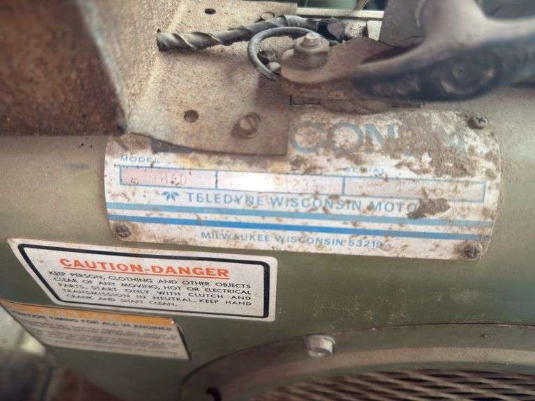 Wisconsin VH4D Air Cooled 4 cylinder engine - engine is free - Hamilton ...