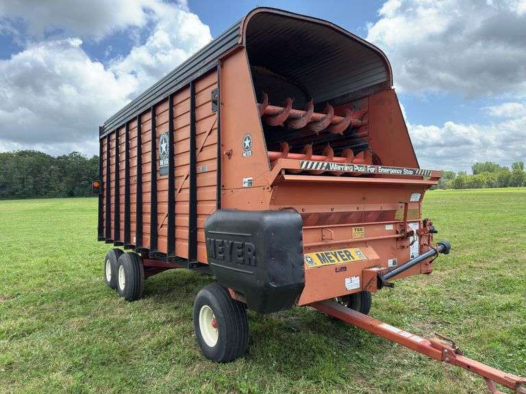 Meyers 4216 Forage Chopper Box, Front & Rear Unload, 16', Steel Roof ...