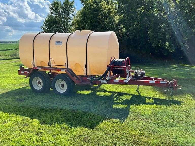 Snyder Industries 1200 Gallon Liquid Tender, Tandem Axle Trailer, Hose ...