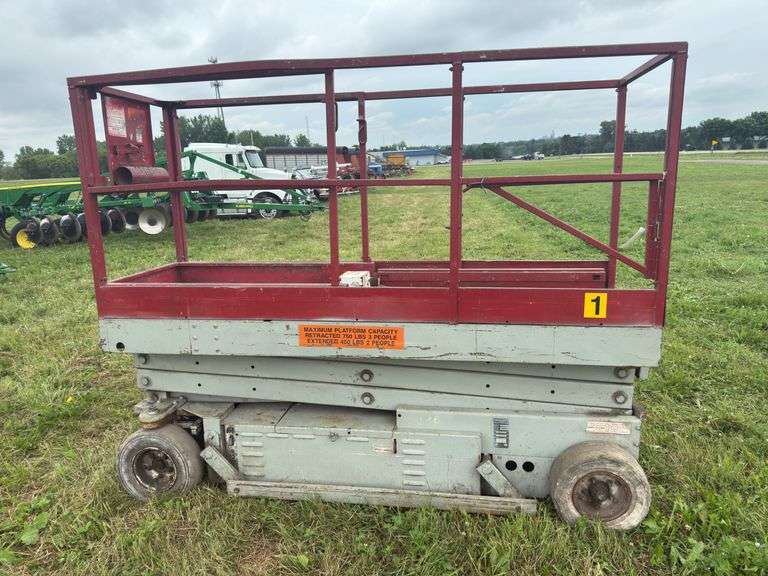 Mayville Engineering Co. Model 2034 Man Lift, Battery Powered, 20’ Lift ...