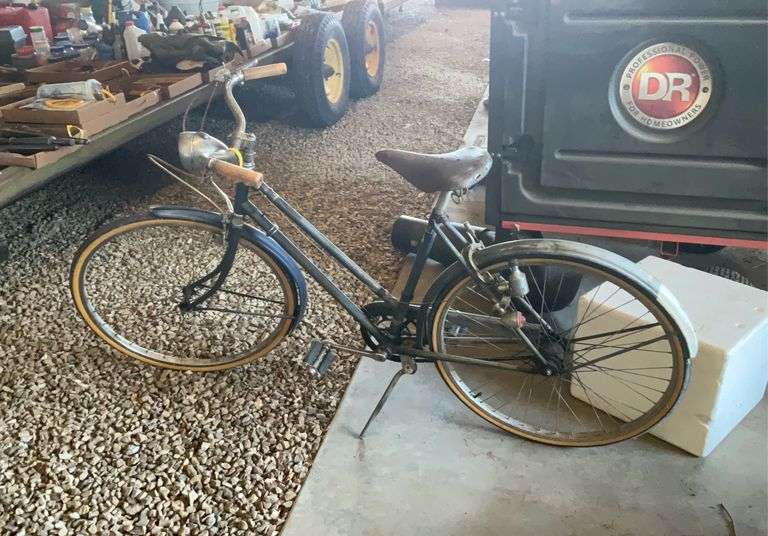 Robin Hood Sports high tensile steel bicycle - Hamilton-Maring Auction ...