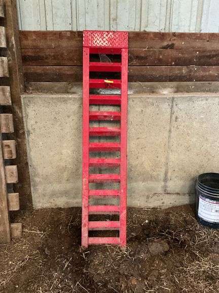 Red trailer ramp - Hamilton-Maring Auction Group
