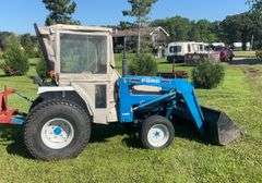 Ford New Holland 1620 compact tractor MFWD with 7108 loader, soft cab ...