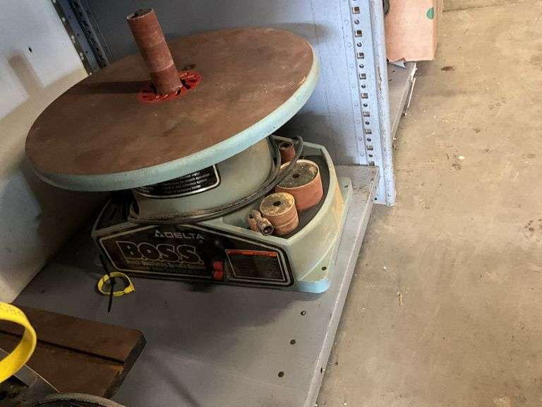 Delta Boss Spindle sander w/attachments - Hamilton-Maring Auction Group
