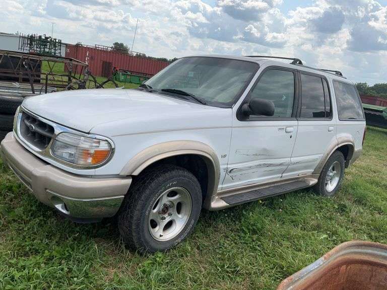 2001 Ford Explorer, Eddie Bauer Edition, 5.0 V8, Automatic, 4x4 ...