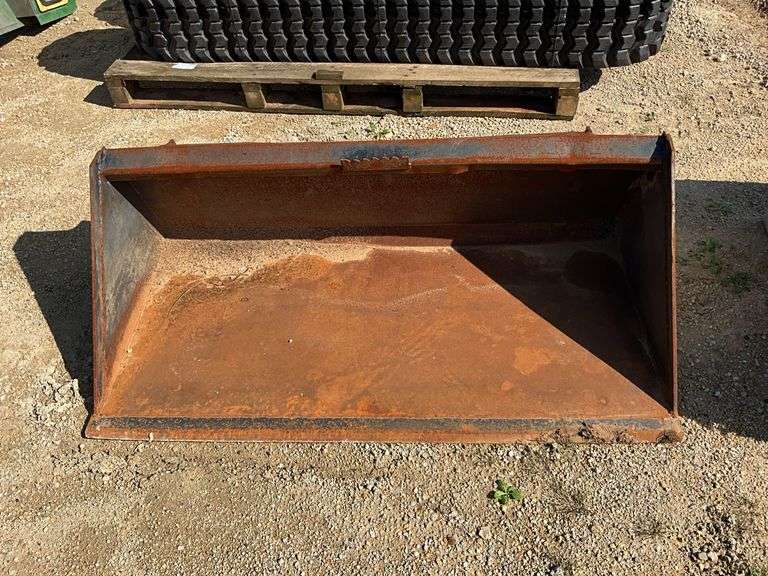 Skid loader bucket 60" - Hamilton-Maring Auction Group