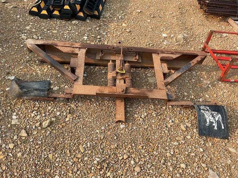 Spring loaded, heavy duty bumper hitch - Hamilton-Maring Auction Group