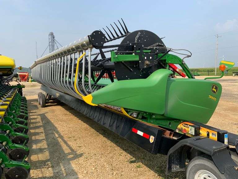 2019 John Deere 745FD Flex Draper, flip over reel, low acres, wind ...