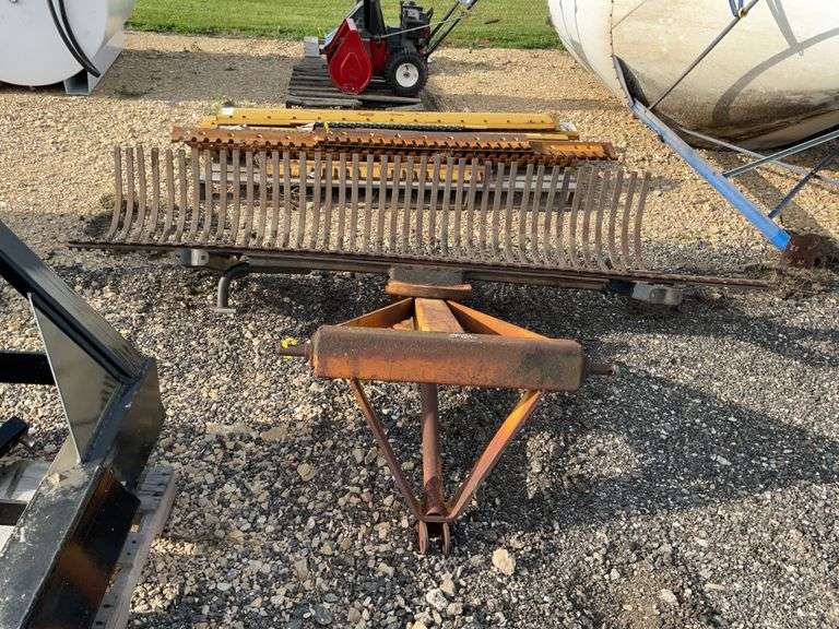 Ford Rake - Hamilton-Maring Auction Group