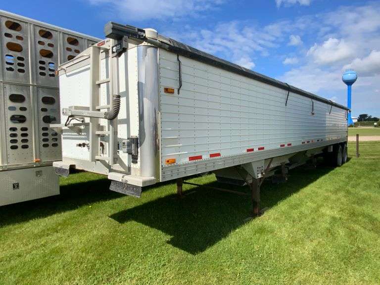 ** 2008 Timpte Grain hopper trailer, 40ft power traps for dump, roll ...