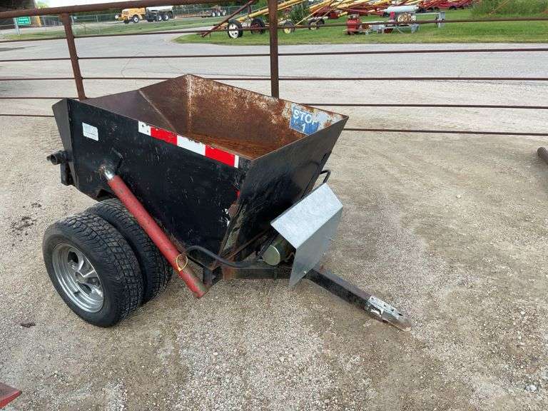 UTV rock cart w/hyd lift - Hamilton-Maring Auction Group