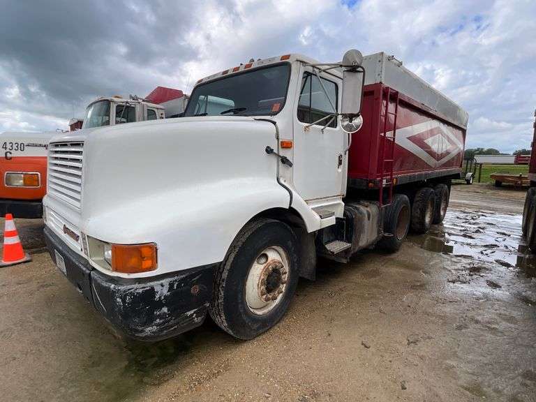 ** 1991 International Grain Truck, 855 Cummins, 21ft box, pusher axle ...