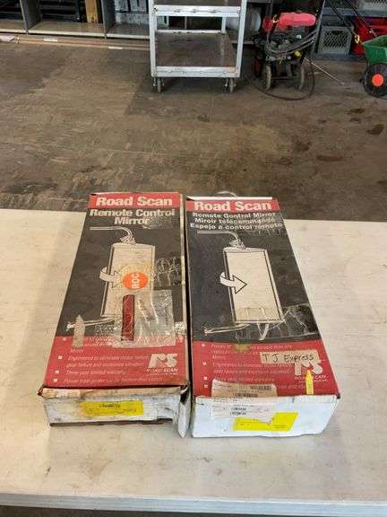 Pair of road scan remote control mirrors, heated, off 379 Peterbilt ...