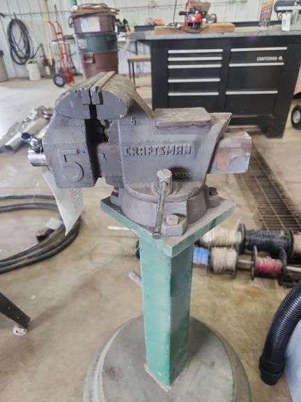 Craftsman 5.5" Jaw Bench Vise, Mounted on Heavy Duty Stand - Hamilton ...