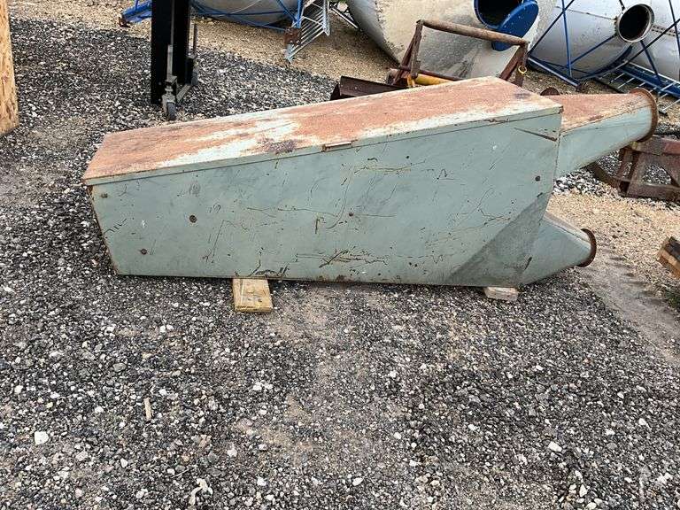 Grain leg screener for corn or beans - Hamilton-Maring Auction Group