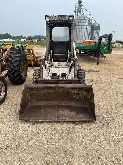 Bobcat 620 - runs - Hamilton-Maring Auction Group