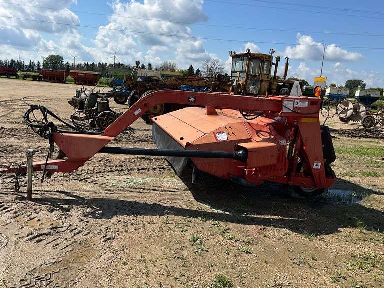 1359 Massey Ferguson Discbine - Hamilton-Maring Auction Group