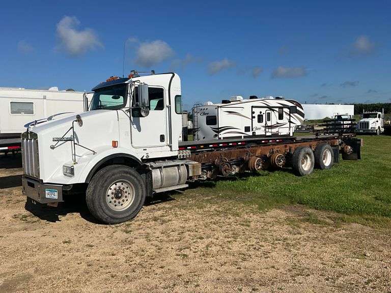 ** 2012 Kenworth T800, straight truck just chassis - Hamilton-Maring ...