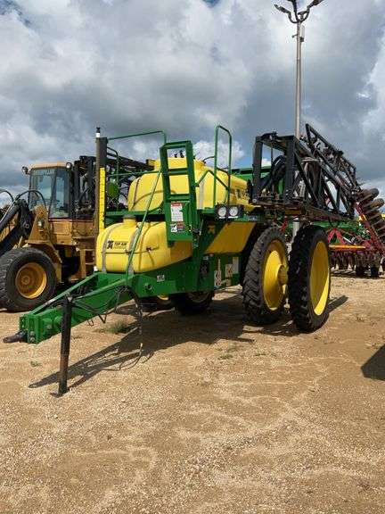 Top Air TA1200 Sprayer, 80' boom, 5 section control ** Raven monitor ...