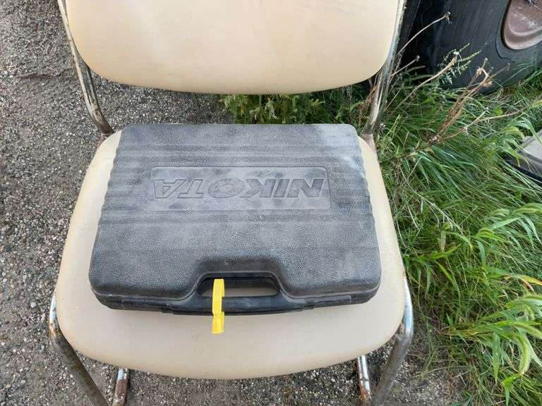 Nikota cordless impact / no battery - Hamilton-Maring Auction Group