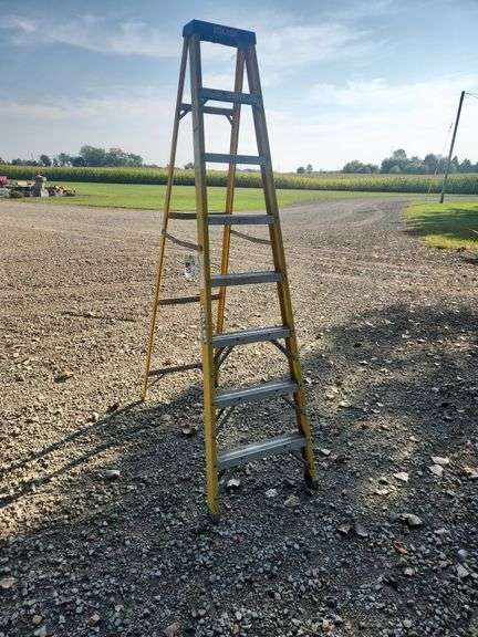 Keller 8' Step Ladder - Hamilton-Maring Auction Group