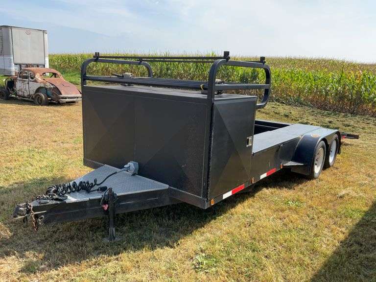 ** 2004 LFRE tandem axle race car trailer w/tire rack & front storage ...