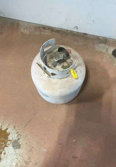 20 gallon propane tank - Hamilton-Maring Auction Group