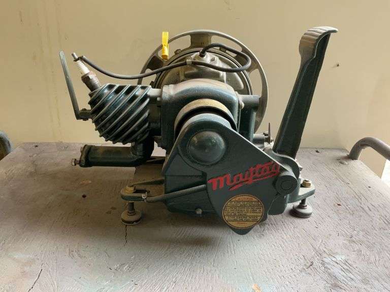 Maytag engine Model 92 Serial number 485848 - Hamilton-Maring Auction Group