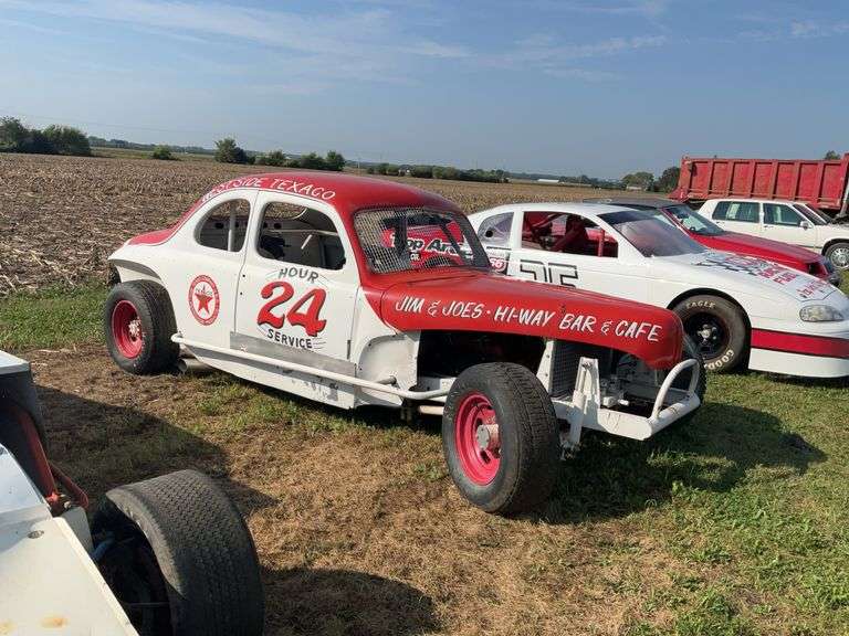 1940 Chev coupe complete w/Chevy V8 & transmission; antique race car ...
