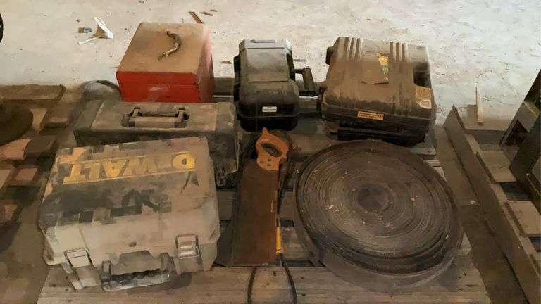 Pallet Containing Toolboxes, Saws, Belt - Hamilton-Maring Auction Group