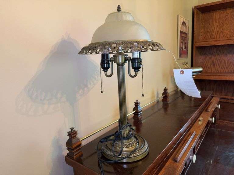 Table Top Double Lamp (located office right off small bed room ...