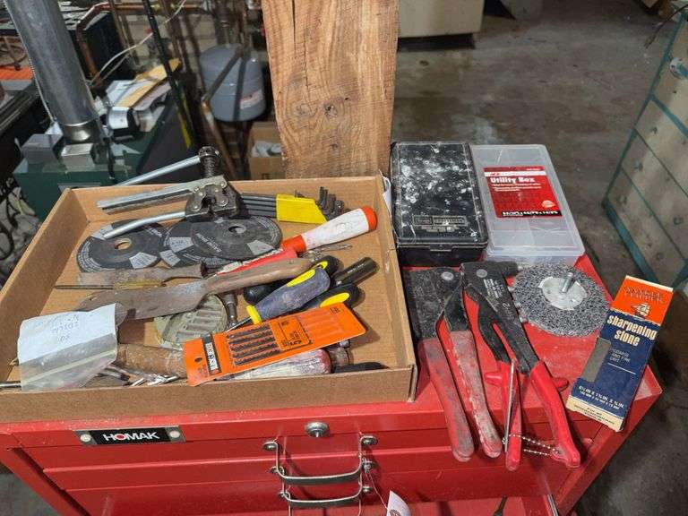 Flat Containing Chain Breaker, Rivet Tool, Screwdrivers, Abrasive Discs ...