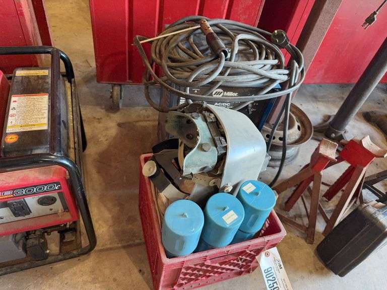 Miller Thunderbolt AC/DC Welder with Rods and Accessories - Hamilton ...