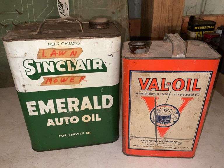 Val-Oil, Sinclair Oil Cans - Hamilton-Maring Auction Group
