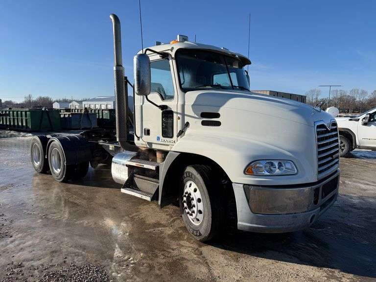** 2012 Mack CH613 Day Cab Semi, 13sp Trans, MP8 Motor, 738,000 Miles ...