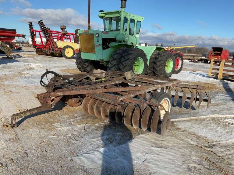 12ft IH Disc - Hamilton-Maring Auction Group